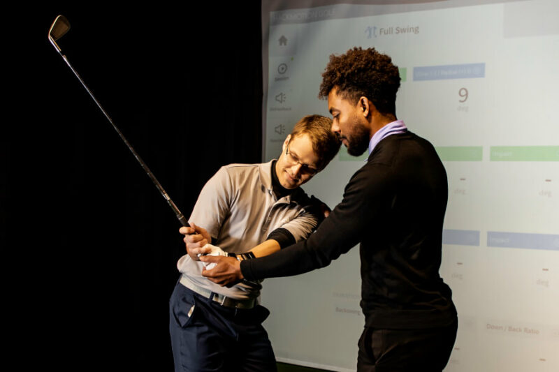 10 Simple Tips to Boost Your Golf Game on a Simulator